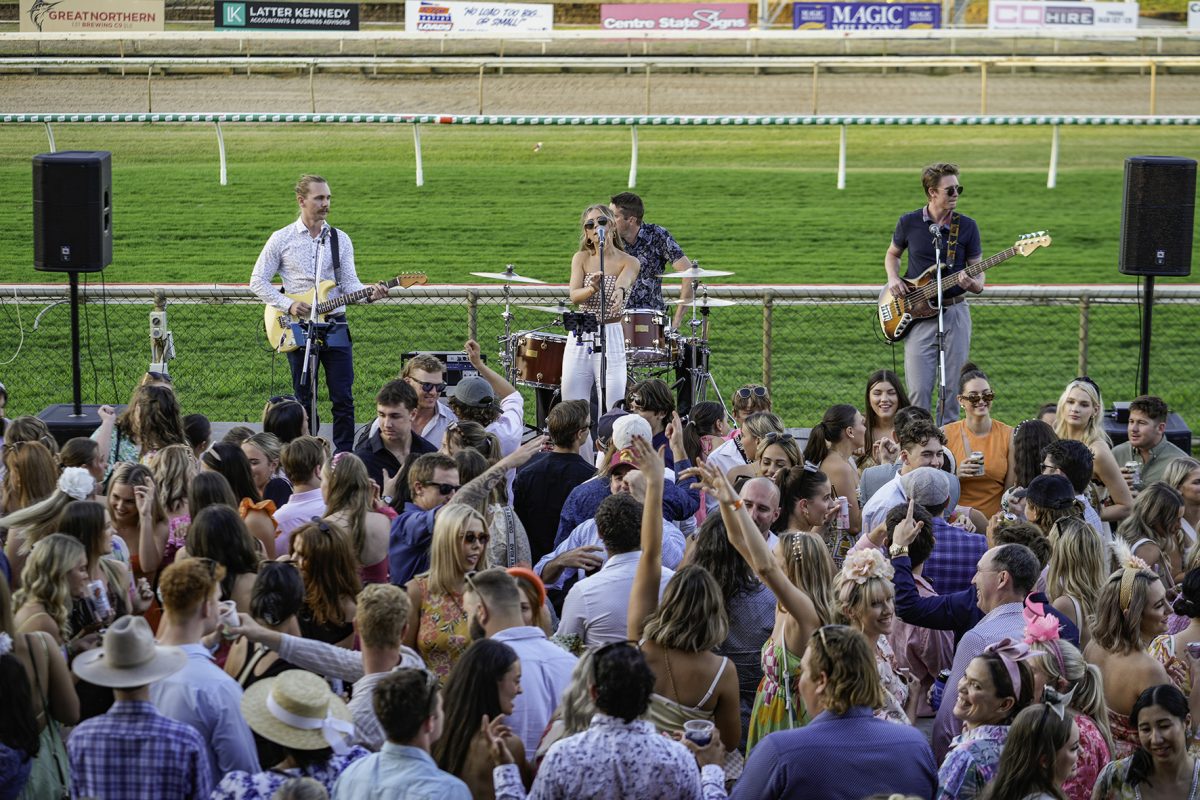 Caulfield Cup Day to Dazzle at Callaghan Park